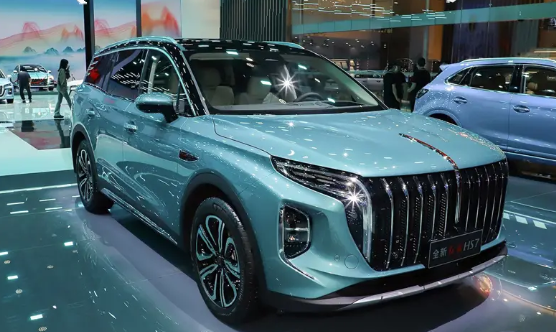 【文章】中大型SUV红旗HS7开启预售！25.98万起售！日前，据红旗官方消息，红旗全新HS7开启预售。新车共推出了四款车型，提供了六座和七座版车型，在外观和内饰及配置方面进行了升级，搭载了2 ...