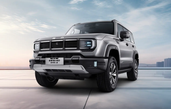 【文章】全新BJ40正式开启预订，20-25万？网友：梁静茹给的勇气吗？9月22日，全新北京BJ40正式开启预订，预订价格区间为20-25万元。此前有消息称，新一代北京BJ40有望在今年11月 ...