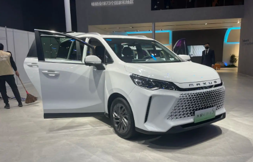 【文章】2024款大通大家MIFA5上市，紧凑型纯电MPV！19.98万元起！日前，上汽大通2024款大家MIFA5上市，此次共推出410公里和510公里两种续航版本车型，售价区间为19.98 ...