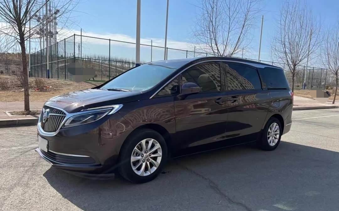 【文章】别克GL8：宜商宜家的MPV，有很多实用的功能配置。这辆2017款的别克GL8尊享型，该车现在的价格是19.6万，行驶62741公里。别克GL8一直都是MPV中的王者，凭借着宽敞的空间 ...