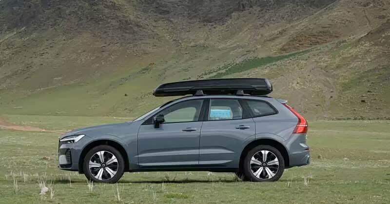 【文章】2024款沃尔沃XC60上市 新增峡湾版车型 售价39.69-45.89万元沃尔沃XC60新增一款峡湾版车型，售价为45.89万元。新车最大变化是搭载了专属的19寸轮圈，并加装车顶行李 ...