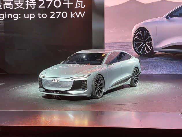 【文章】【奥迪纯电A6L曝光 或命名E6L/采用纯电PPE平台】近日，我们从相关渠道获悉，奥迪纯电A6L未来或命名为“E6L”，将会推出83千瓦时、100千瓦时电池组车型，续航里程在550 ...