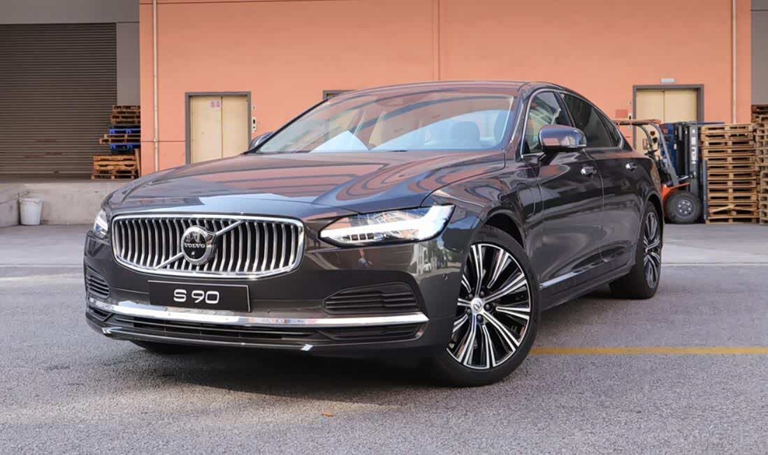 【文章】在非一线豪车品牌中，沃尔沃S90、凯迪拉克CT6、红旗H9、捷豹XFL等4款车，进入了当月高端轿车零售销量前10名榜单。 只是，除了捷豹XFL，其余三款车的销量均呈现同比下滑趋势，且 ...