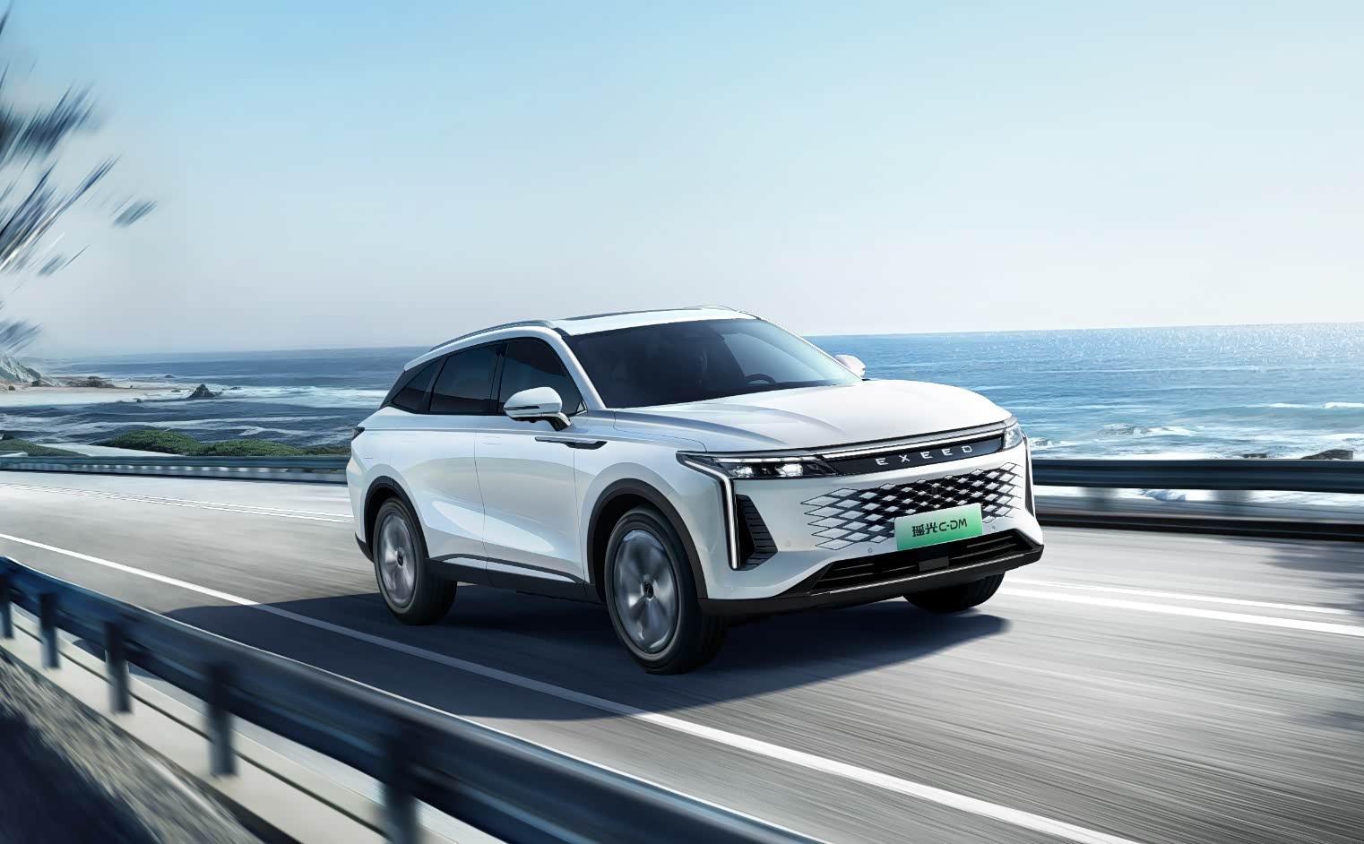 【文章】星途瑶光C-DM开启预售，竞争对手瞄准护卫舰07、唐DM-i/DM-p、领克08 EM-P。整车技术有优势，也有讨巧。作为一款轴距2815mm的中型插电混动SUV，预售价区间17.28 ...