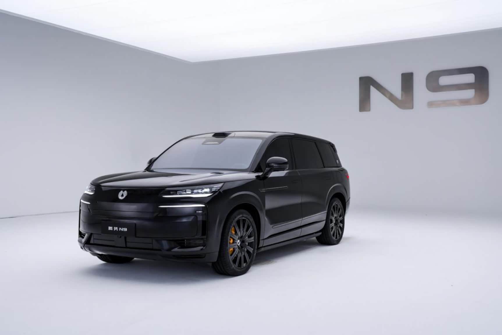 【文章】【预售价45万-55万元 腾势N9将于3月正式上市】日前，腾势官方发布了N9车型的预售价格，区间在45万-55万元区间，并将于3月正式上市。据了解，腾势N9综合功率近千匹马力，百公里 ...