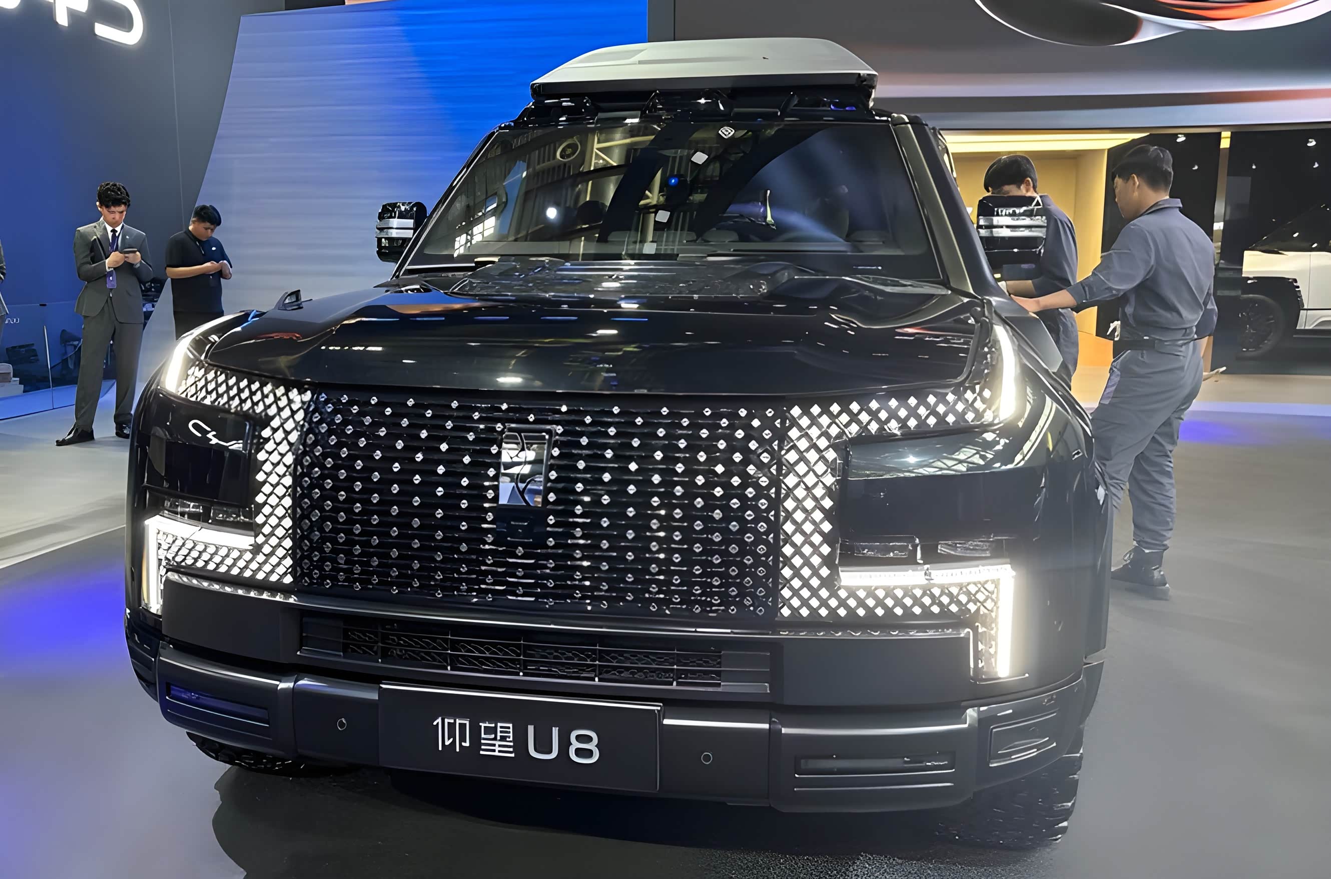 【文章】109.8万！仰望U8越野玩家版北京车展正式上市！在2024北京车展上，仰望U8越野玩家版正式上市，售价为109.80万元。相较在售的仰望U8车型，其配备无人机舱等装备，大大提升户外 ...