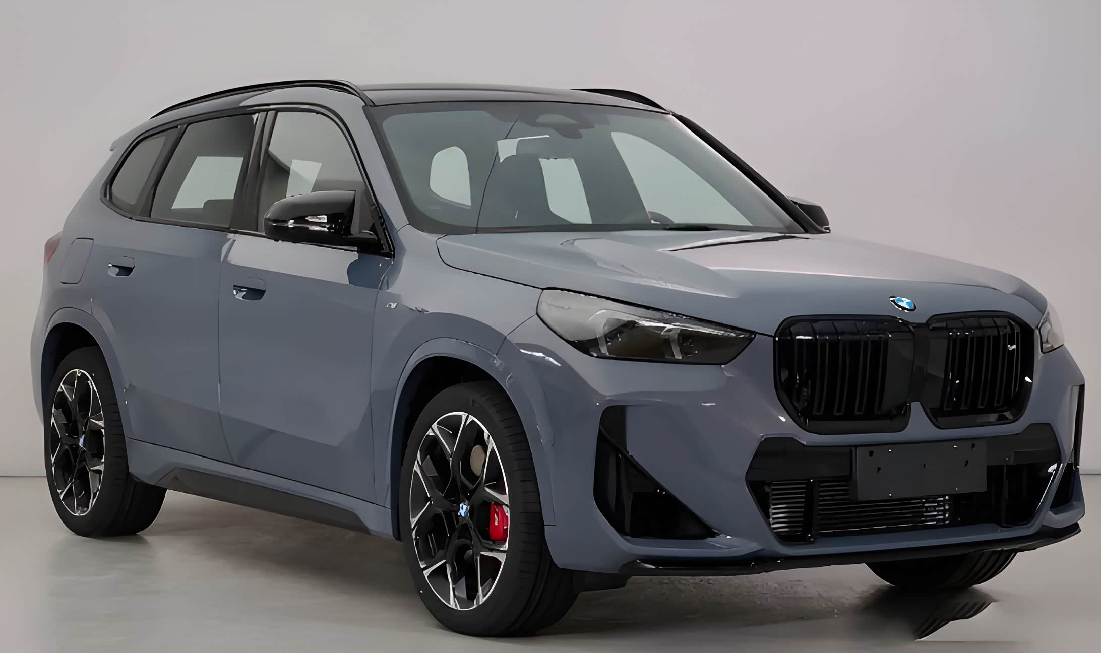 【文章】搭2.0T发动机，国产宝马X1 M35Li申报图曝光，有望年内上市！日前，获得一组宝马X1 M35Li申报图，该车是当前一代宝马X1的性能版本。值得关注的是，该车将由华晨宝马国产上市 ...