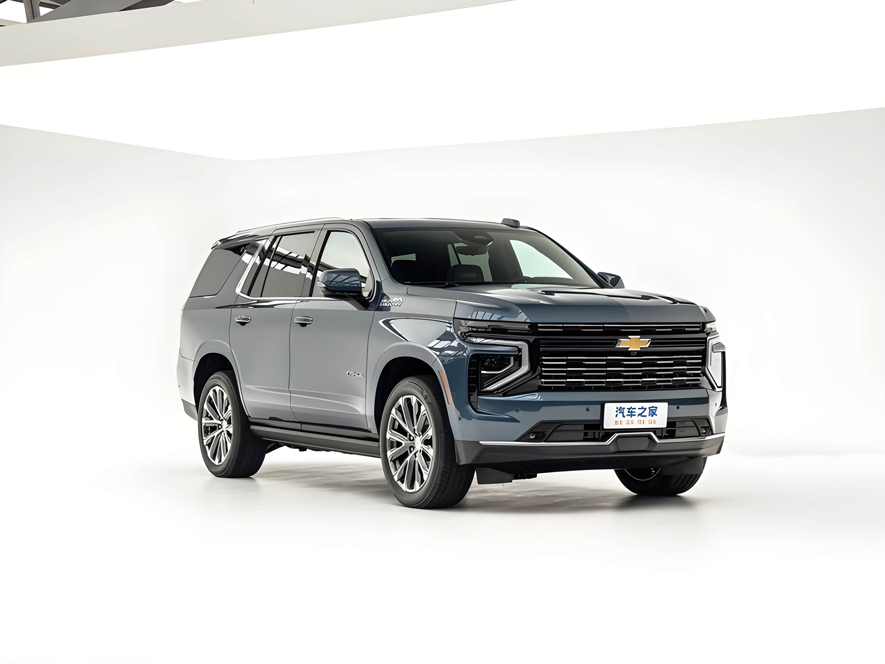 【文章】雪佛兰TAHOE太浩，预售价65万元，一个美系全尺寸SUV，虽然不是6.2L大V8，但2.7T的动力也基本够用。这种美系大SUV的核心优势就是大，而且被动安全性肯定要比丰田埃尔法这种 ...