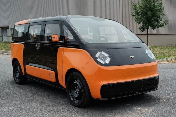 【文章】海马INJOY L实车图曝光！5座紧凑型MPV、1+1+3式座椅布局！日前，海马INJOY L实车图曝光。这款车可视为今年5月亮相的海马EX00的量产版车型，并使用“INJOY L ...