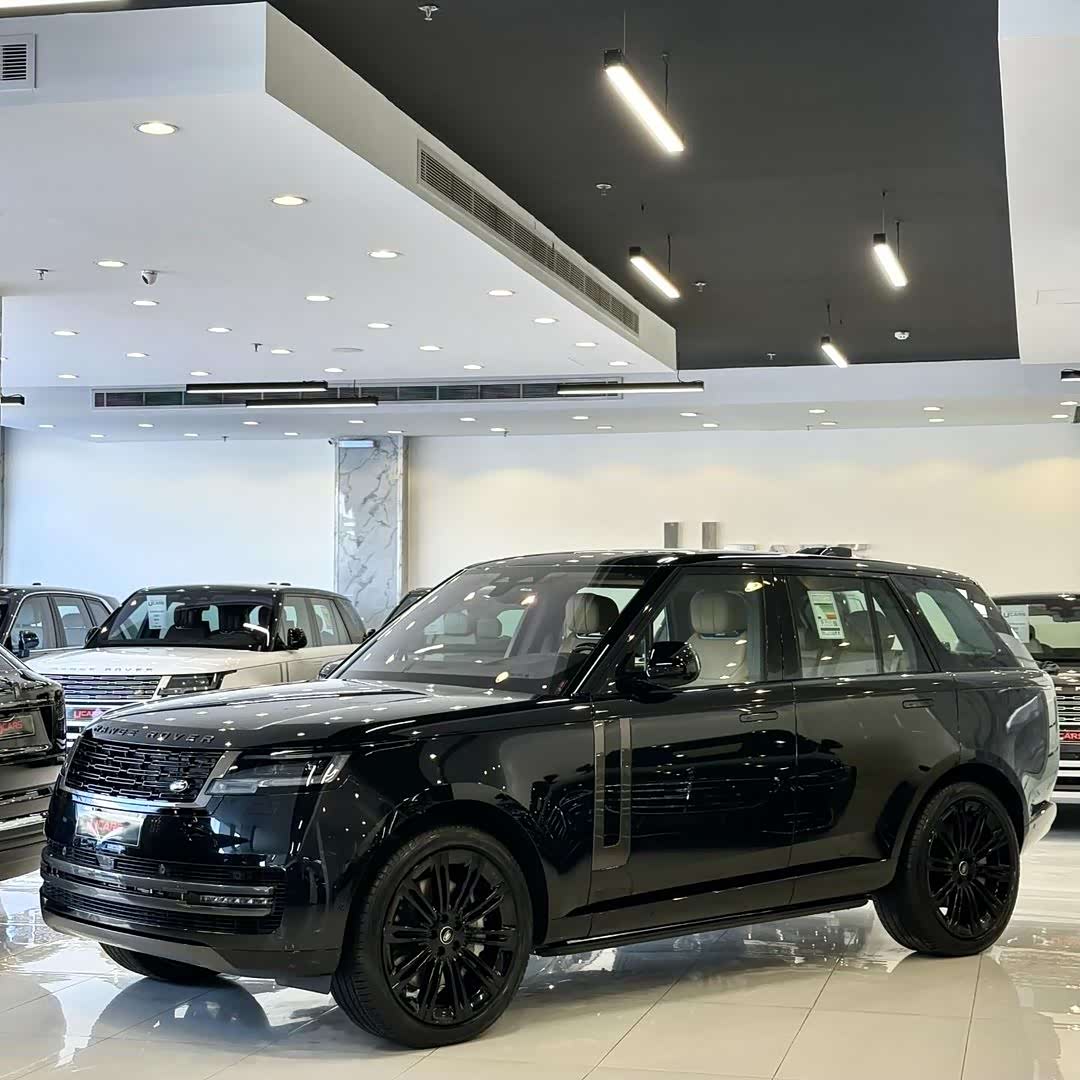 【文章】路虎揽胜级别：中大型SUV最大功率(KW)：294最大扭矩(N·m)：550变速箱：8挡手自一体发动机：3.0T 400马力 L6官方0-100km/h加速(S)：5.9最高车速(km ...