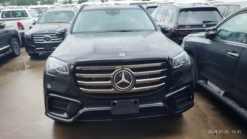 【文章】24款奔驰GLS450 7座 AMG暗夜包 配置： 7座 AMG 暗夜 电吸门 方向盘加热 五区空调 橡木内饰 轮毂锁 生产日期：24.05车家号_发现车生活_汽车之家