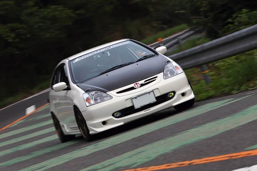 【文章】本田思域Type R改装：改装基于思域Type R EP3，原K20发动机被K24发动机替代，并扩缸至2.5升，输出约265马力，配限 ...